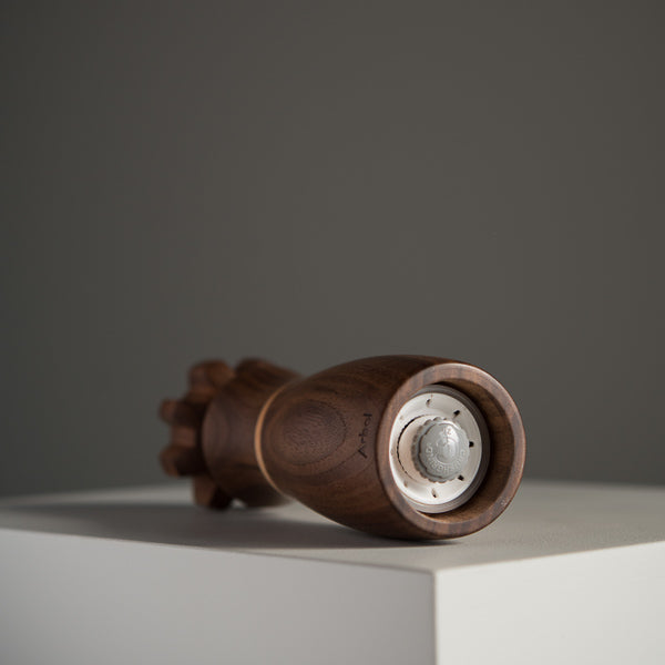 Salt and pepper grinder | ENGRENAGE – Arbolcuisine